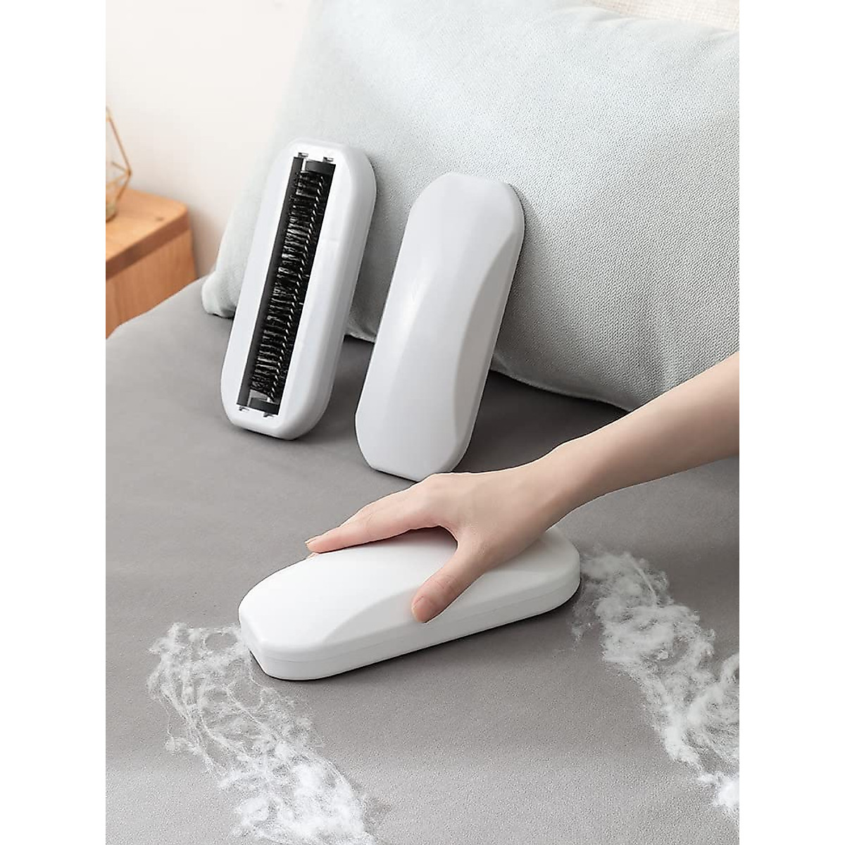 GIZTAT Crumb Sweeper Reusable Handheld Crumb Brush Crumb Sweeper Home Soft Hair Debris Collector for Table, Mat, Bed Sheets, Sofas, Clothes Cleaning Brush