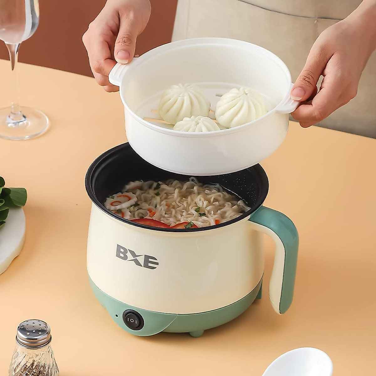 BXE 6-in-1 kitchen Electric Electric Hot Pot, Portable Multi Functional Travel Cooker Auto Power Off Rapid Heating Compact and Portable ，1.5L Rapid Noodles Cooker, Non-Stick Electric Pot Perfect for