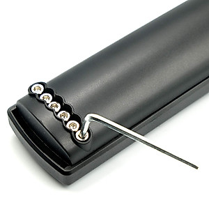 GOSONO 1set Pocket Acoustic Guitar Practice Tool 6 String Fingerboard 6 Fret Chord Trainer Portable Gadget with 2 Pick