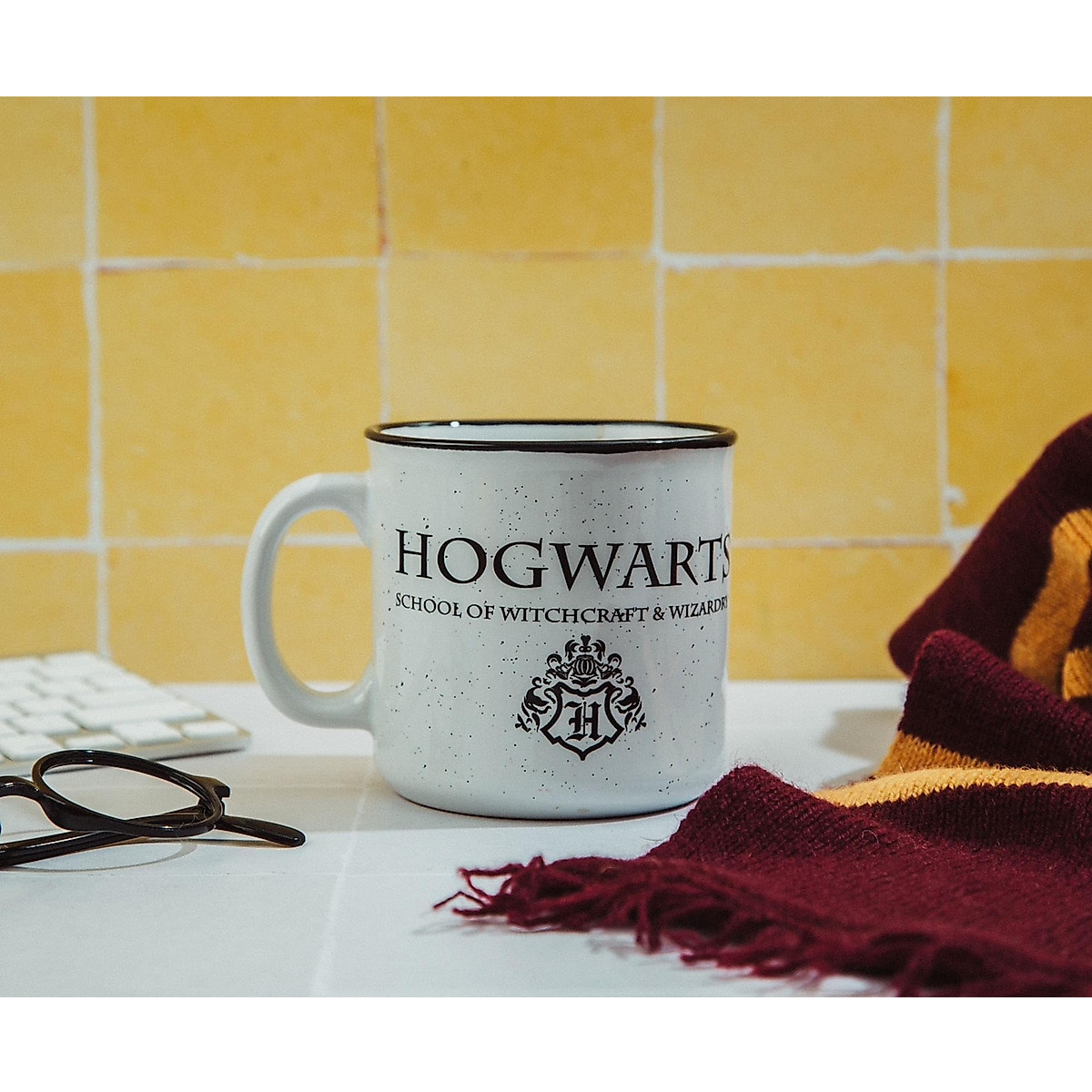 Silver Buffalo Harry Potter Hogwarts Crest Camper Ceramic Mug, 20 Ounces