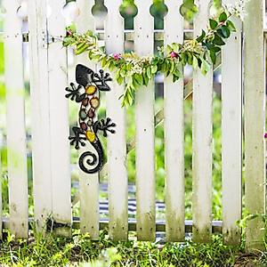LIFFY Metal Gecko Wall Art Decor, 18 Inches Large Hang Sculpture for Outdoor Patio Decor, Camper Decorations for Inside, Garden Art Lizard for Bedroom, Living Room, Fence, Yard