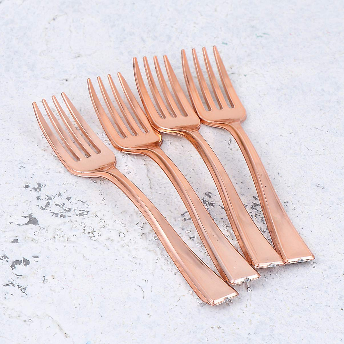 Cabilock 24pcs Disposable Mini Fork Fruit Dessert Pudding Forks Mini Plastic Tasting Forks for Appetizer Desserts Cocktail Cake Fruit Wedding Party Rose Gold