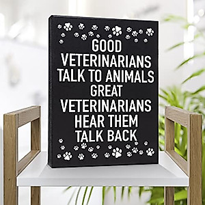 JennyGems Veterinarian Gifts Veterinary Gifts, Good Veterinarians Talk To Animals Great Veterinarians Hear Them Talk Back Wooden Sign for Shelf or Wall Hanging, Made in USA