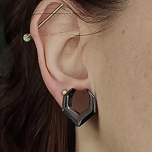 LADEMAYH 2Pcs 7/8 Gauges for Ears, Cool Hexagon Black 7/8 Plugs Ear Gauges for Women, 22mm Gauges for Ears, Surgical Steel Saddle Plugs Tunnels Gauge Earrings