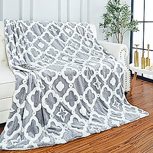 junovo Soft Sherpa Fleece Blanket Fuzzy Throw Blanket, Plush Reversible Bedding Blanket, Warm Lucky Clover Blanket with Cozy Sherpa, Washable Decorative Blanket for Couch Bed Sofa Kids Adults, 60"x80"