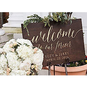 Custom Wooden Welcome Sign for Rustic Weddings: Display Date & Couple Name, Personalized Welcome Wedding Sign, Weathered Oak Stain Wood Sign, Wedding & Reception Decorations