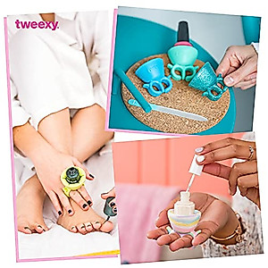 tweexy Wearable Nail Polish Holder Ring - Nail Polish Bottle Holder for Easy Application | Perfect for Fingernail Painting, Manicure & Pedicure | Nail Polish Accessories (Unicorn)