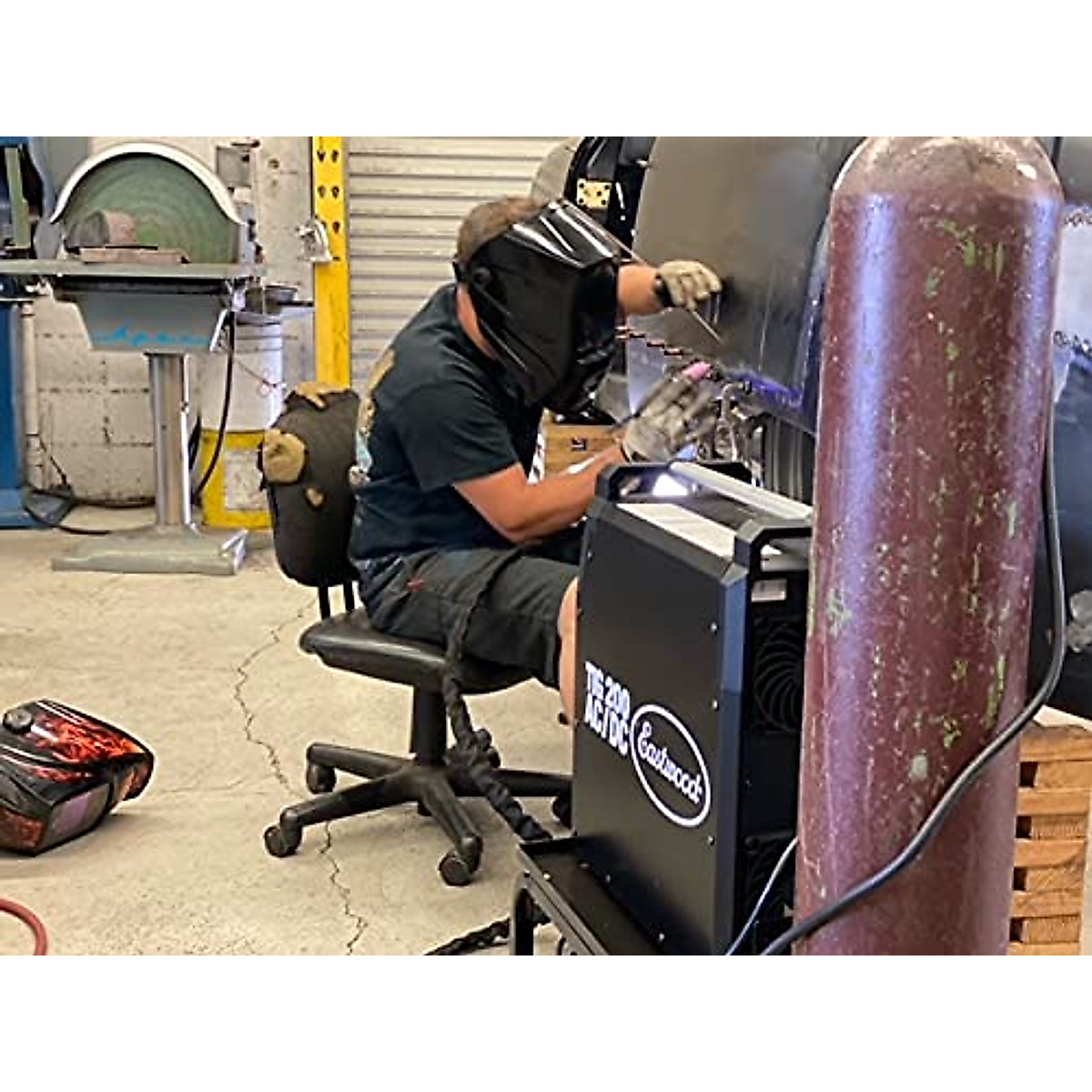 Eastwood AC/DC TIG Welder System | 1/4 Inch Thick Welding Capacity | Duty cycle of 60% at 190 Amps | 110 & 220V Dual Voltage TIG Welding with Rocker Style Foot Pedal | Black