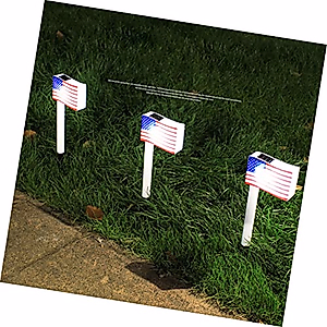 NOLITOY 2pcs Garden Night Lights Backyard Flag US Solar Decor for Patriots Patriotic Pin Patio Day Gift Lamp Supplies Accent Stake Outdoor Lawn Veteran Cemetery Spotlights