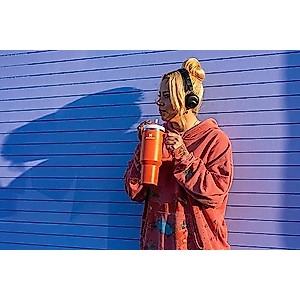 Stanley Quencher H2.0 FlowState Stainless Steel Vacuum Insulated Tumbler with Lid and Straw for Water, Iced Tea or Coffee, Smoothie and More, Tigerlily, 40 oz