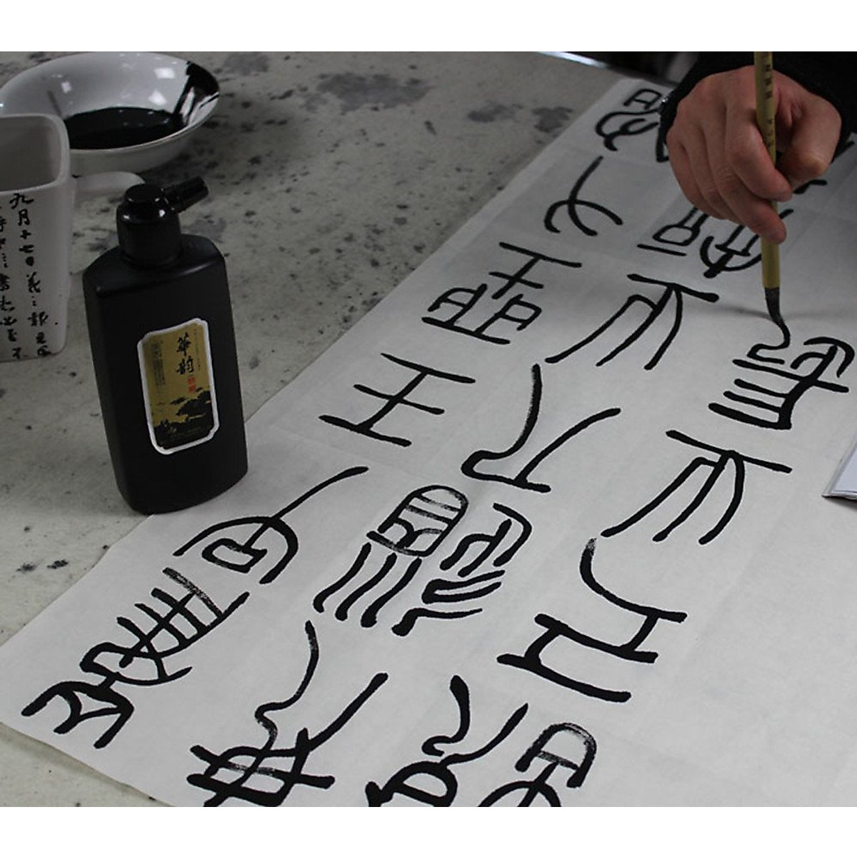 MZ001 HmayartBlack Sumi Liquid Ink for Japanese Brush Calligraphy & Chinese Traditional Artworks 250ml (Black)