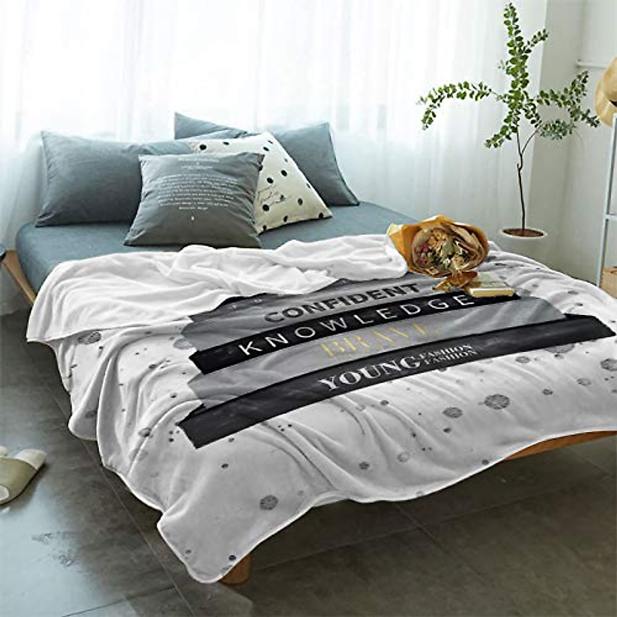 Flannel Throw Blanket Floral Red High Heel Lightweight Fleece Bed Blanket Vertical Soft Warm Blanket All Season Sofa/Couch/Chair for Child Adults 40 x 50 inch