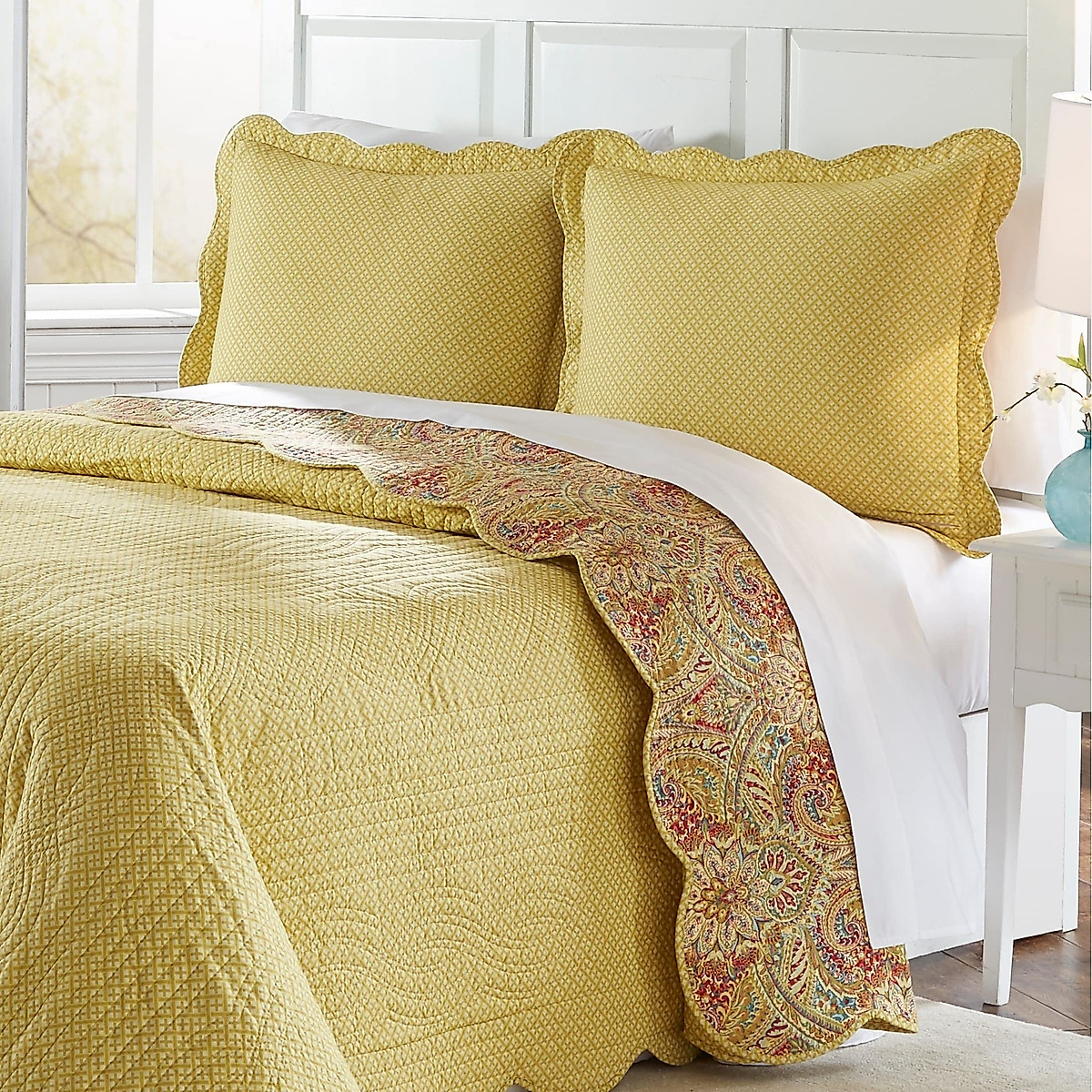 Waverly Swept Away Modern Farmhouse Paisley 3-Piece Reversible Quilt Bedding Bedspread Set, King, Berry