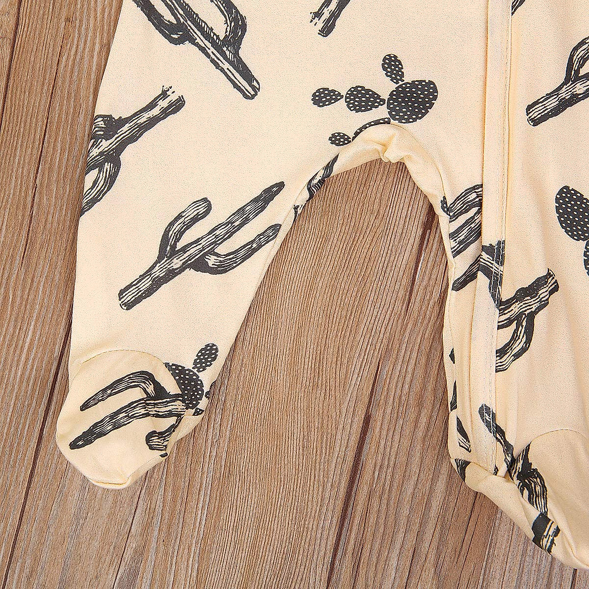 CIYCUIT Baby Girls Cactus Footies Newborn Zip Up Onesie Romper (B Cactus, 0-3 Months)