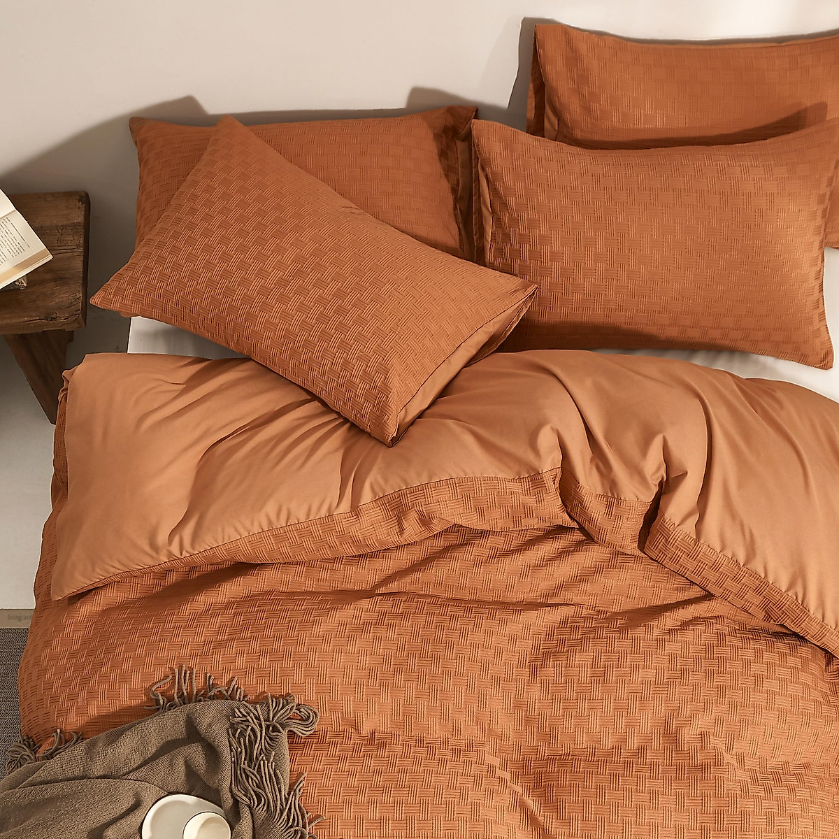 JELLYMONI Caramel Duvet Cover Queen Size - 3 Pieces Soft and Breathable Microfiber Knitted Jacquard Waffle Weave Striped Comforter Cover with 8 Corner Ties & Zipper Closure