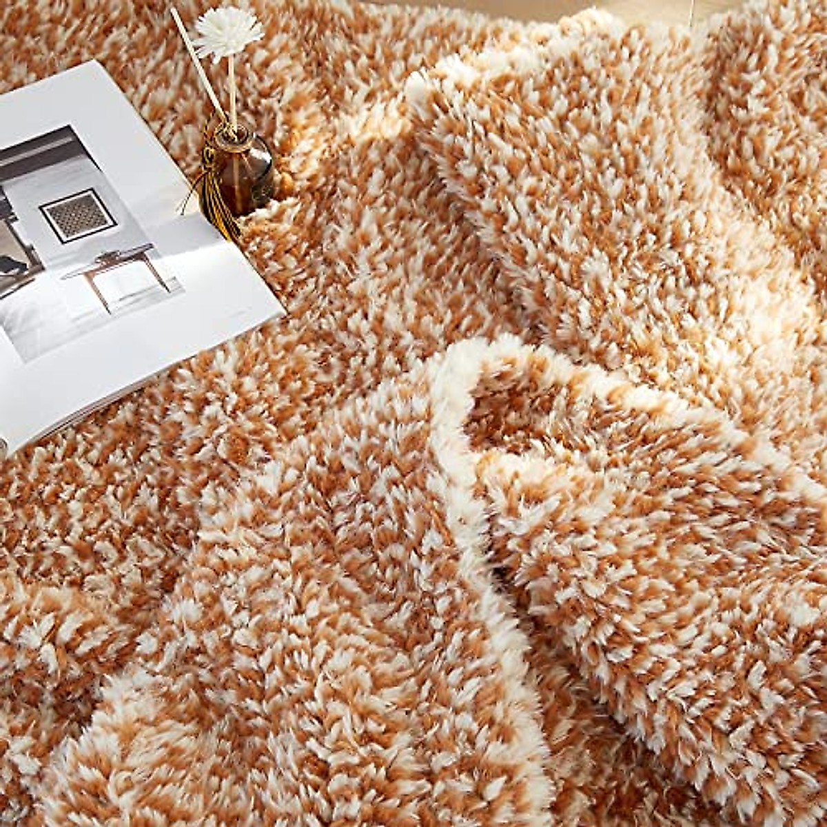 Lynnlov Throw Blanket, Super Soft Fuzzy Blanket for Couch, Sofa, Bed, Washable Lightweight Faux Rabbit Fur Blanket, Fluffy Thick Shaggy Warm Blanket with Laundry Bag, 50" x 60", Orange
