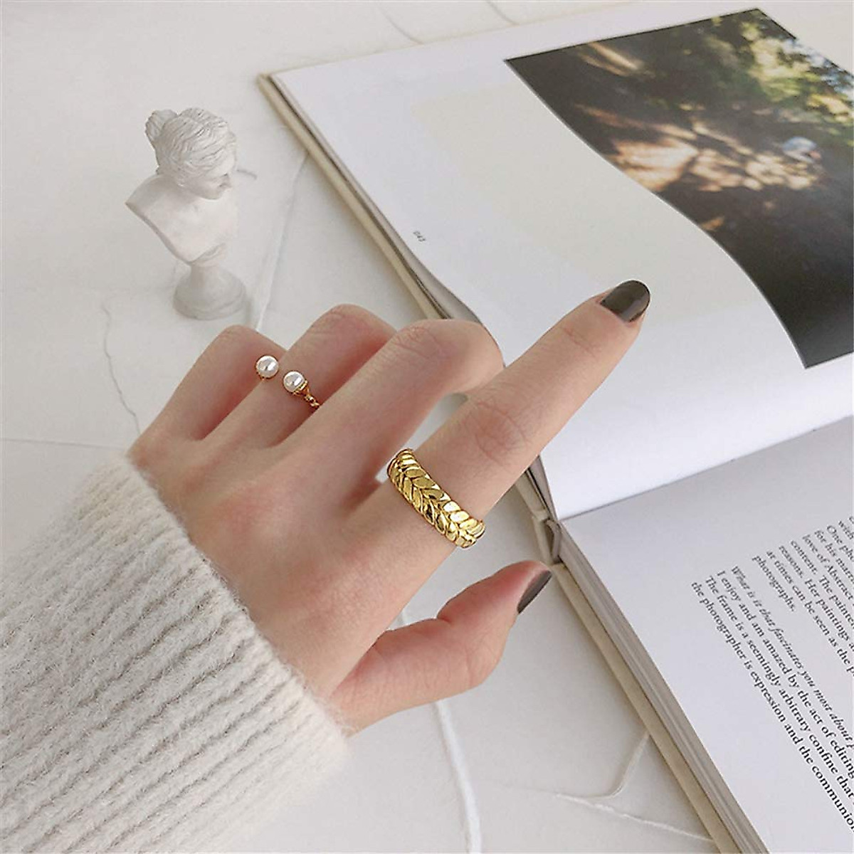 N+A Dainty Shell Pearl Sterling Silver Ring for Women Girls Statement Expandable Open Rings Minimalist Imitation Pearls Twisted Finger Fashion Cute Jewelry for Girlfriend (Gold)