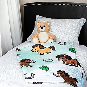 Horse Throw Blanket, Super-Soft Adorable Extra-Large Horse Throw Blanket for Girls, Teens, Adults, and Children, Fleece Horse Print Blanket (50in x 60in) Warm Plush and Cozy Throw for Traveling or Bed