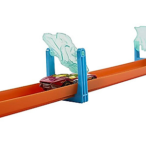 Hot Wheels Track Builder Playset Ice Crash Pack, 10 Component Parts & 1:64 Scale Toy Car, Stackable Storage Box