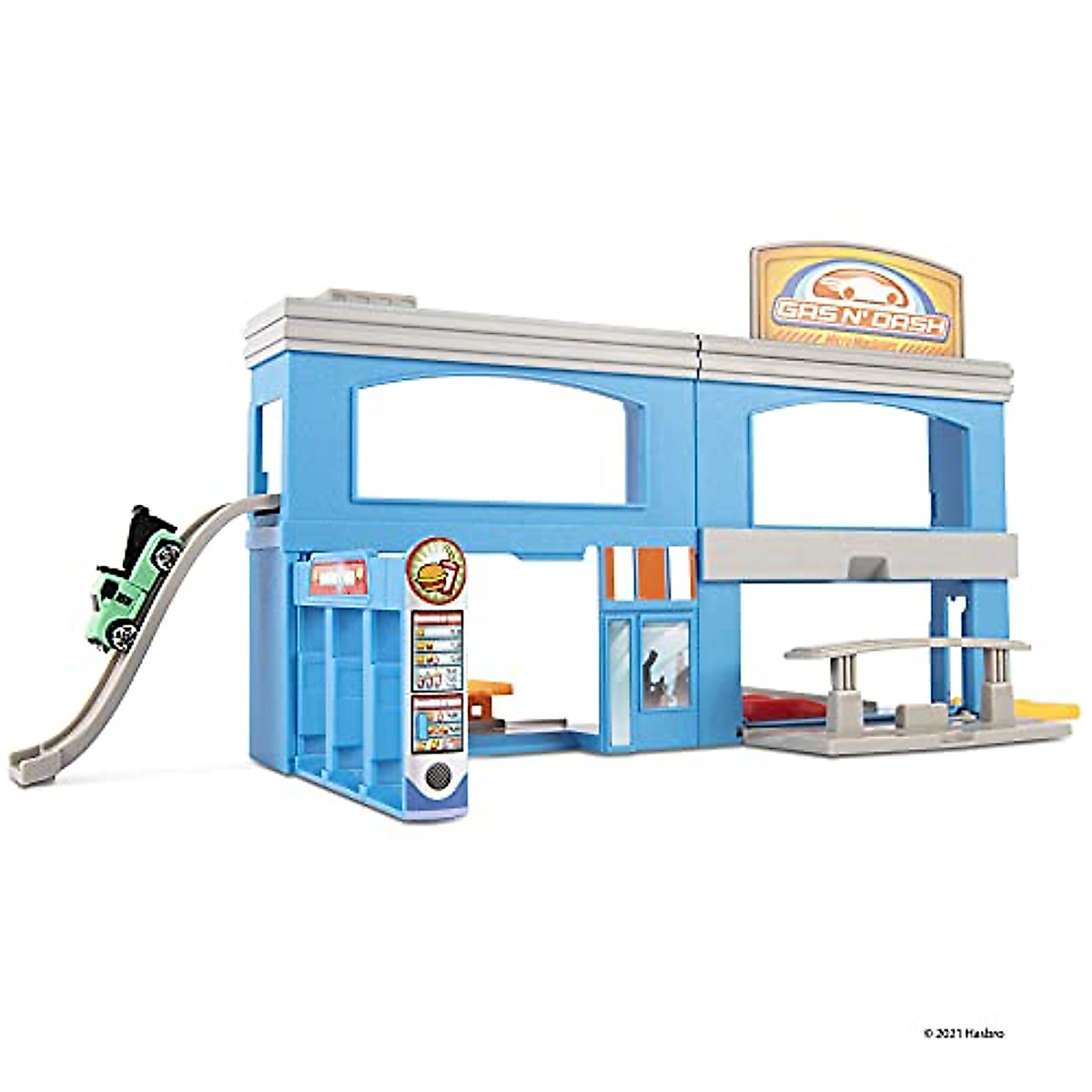 Micro Machines Medium Transforming Playset, Gas N Dash - Expanding Playset with Included Exclusive Vehicle - Toy Cars for Kids and Collectors - Collect Them All