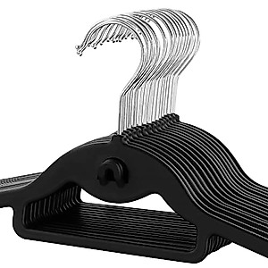 Elama Home 30 Piece Rubber Non Slip Hanger with Hanging Tab in Black