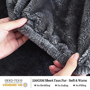 YIYEA Plush Fitted Sheet Twin Size, Ultra Soft Shaggy Fleece Twin Fitted Sheet, Fluffy Faux Fur 16" Deep Pocket Flannel Fitted Sheet for Fall Winter and Spring, 1 Pack Fitted Sheet Only