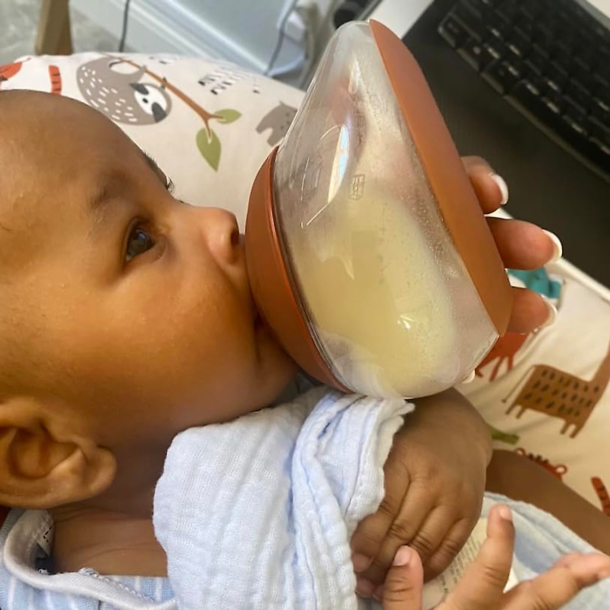 Emulait Baby Bottle Starter Kit Includes 2 Bottles 2 Nipples 2 Caps 2 Lids 3 Flow System Cleaning Brush