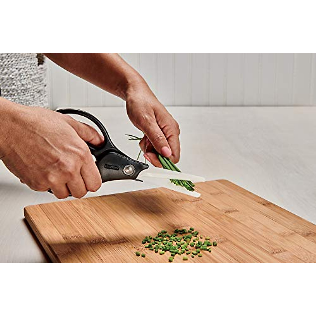 Kyocera Ceramic Scissors, Overall length 7.2" with 2.7" Long Blades, Black Handle With White Blades