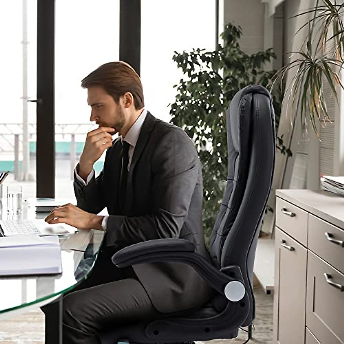 Ergonomic Executive Office Chair, Massage Office Chair with Heated, High Back Leather Desk Chair with Lumbar Support and Flip-up Armrest, Comfortable Home Office Desk Chairs