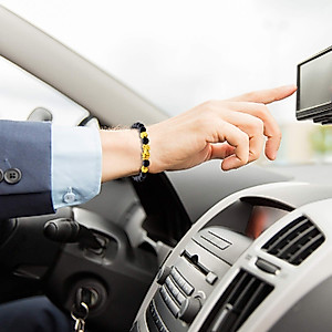 Hicarer 6 Pieces Feng Shui Bracelets Pixiu Wealth Luck Beaded Bracelets Chinese Pi Yao Dragon Charm Elastic Bracelet Amulet Bracelet for Men Women