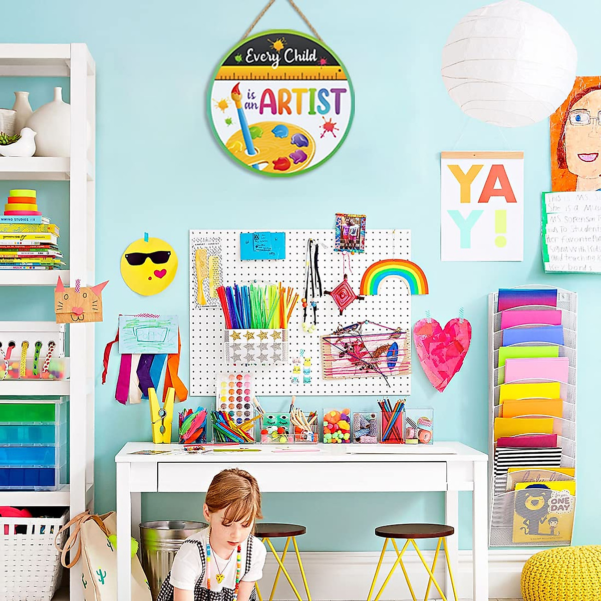 IARTTOP Every Child Is An Artist Sign Wall Art For Kids, Round Paintings Hanging Door Plaque, Inspirational Quote Wooden Plaque Nursery Artist Studio ART Room Classroom Decor