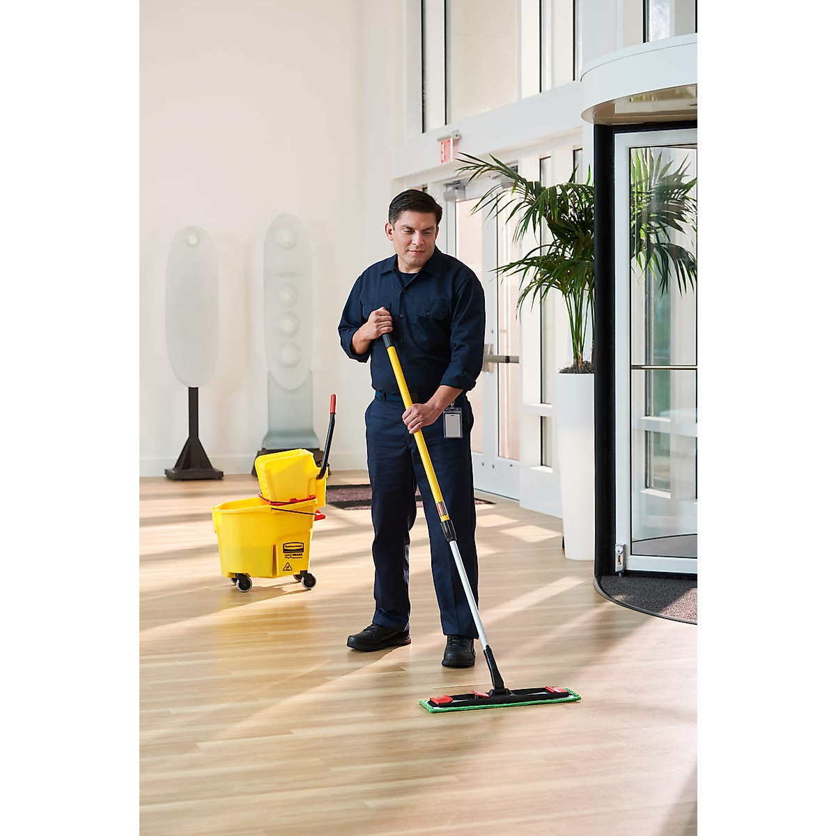 Rubbermaid Commercial Products 18 inch Adaptable Flat Mop Microfiber Pad, Green, for Janitorial/Professional Cleaners and Light-Duty Cleaning/Mopping with Tab/Pocket Functions