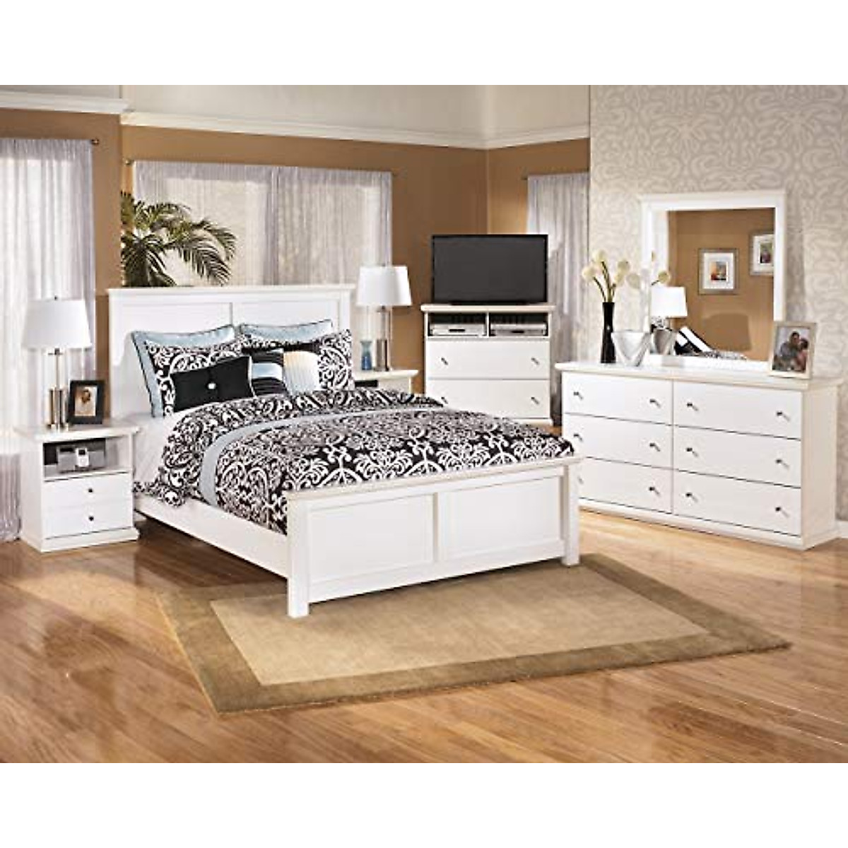 Signature Design by Ashley Bostwick Shoals Children's Traditional 6 Drawer Dresser, White