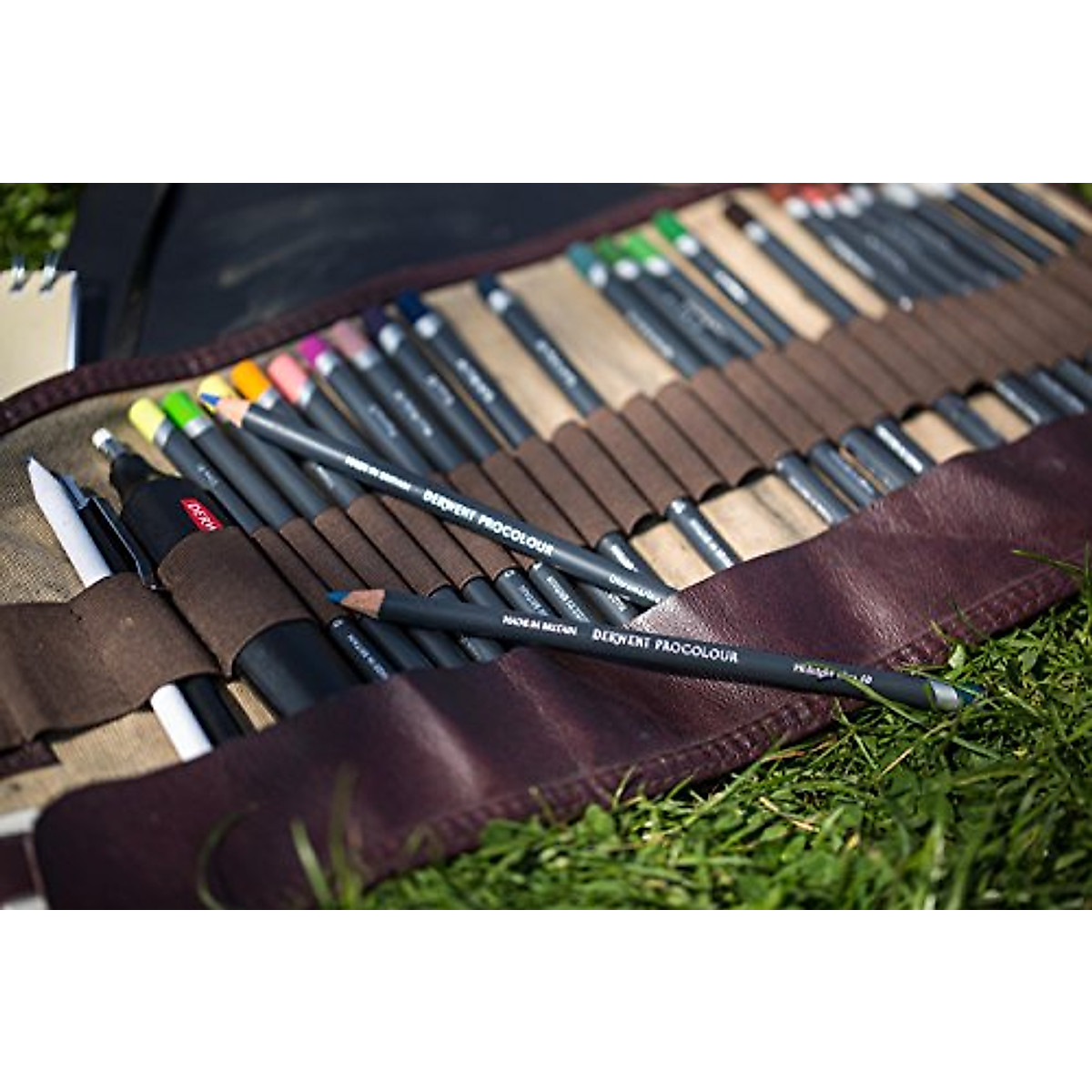 Derwent Colored Pencils, Procolour Pencils, Drawing, Art, Metal Tin, 72 Count (2302508)