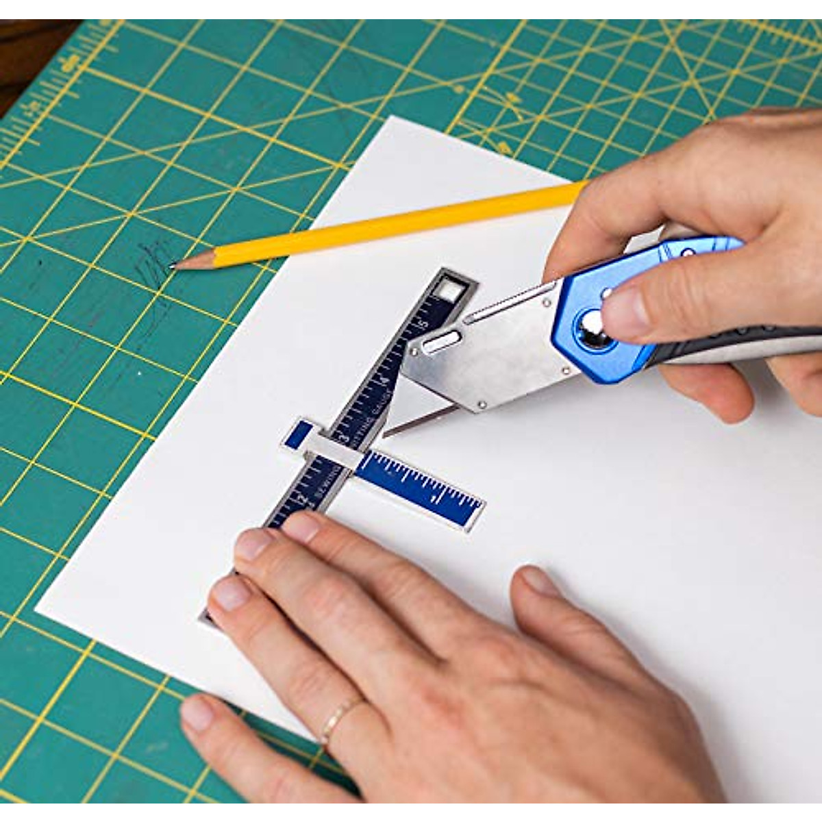 BirdRock Home Premium Folding Utility Knife – 2 Pack - Small Compact Pocket – Folding Box Cutter Tool – 3 Extra Razor Blades – Cut Cardboard Boxes – Locking Safety Knife Set