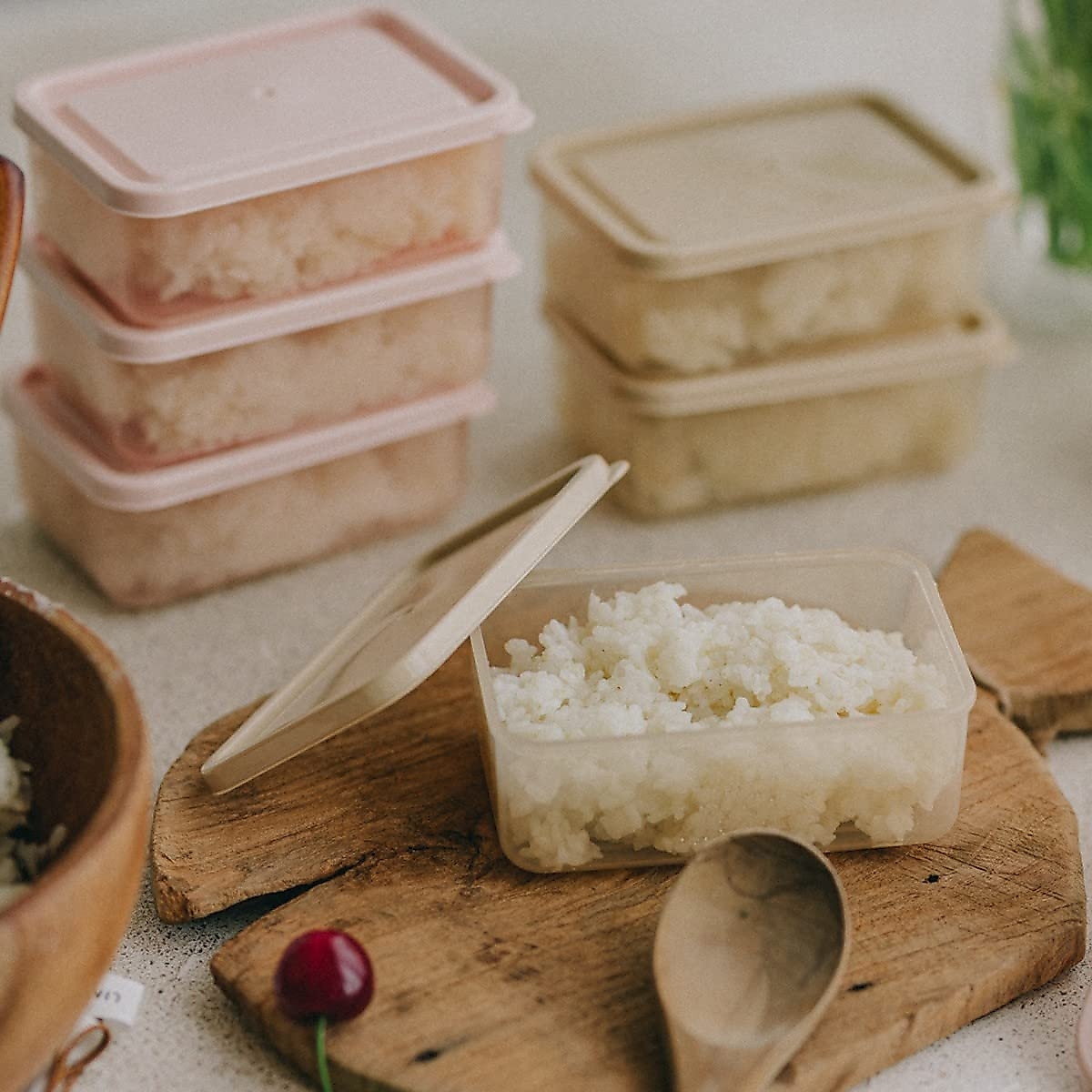 Dr.HOWS YU COLD & FREEZER CONTAINER Stackable Portable Freezer Storage Containers, Meal Prep, Lunch for Child, Microwave safe, BPA-Free 1 piece (1,500ML - LIGHT BEIGE)