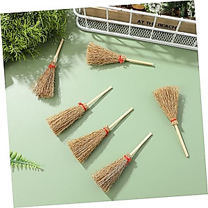 HOMOCONO 10pcs Halloween Broom Toys Baubles Natural Grass Broom Witch Broom Alien Mini Brooms for Crafts Witches Broom Halloween Ghost Decoration Halloween Hanging Embellishment Broom