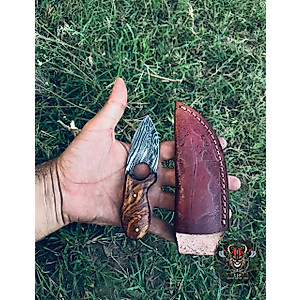 SDM Custom Handmade Hunting Knife Bush craft Knife Damascus Steel Survival Knife EDC 5'' Overall Walnut Wood With Sheath
