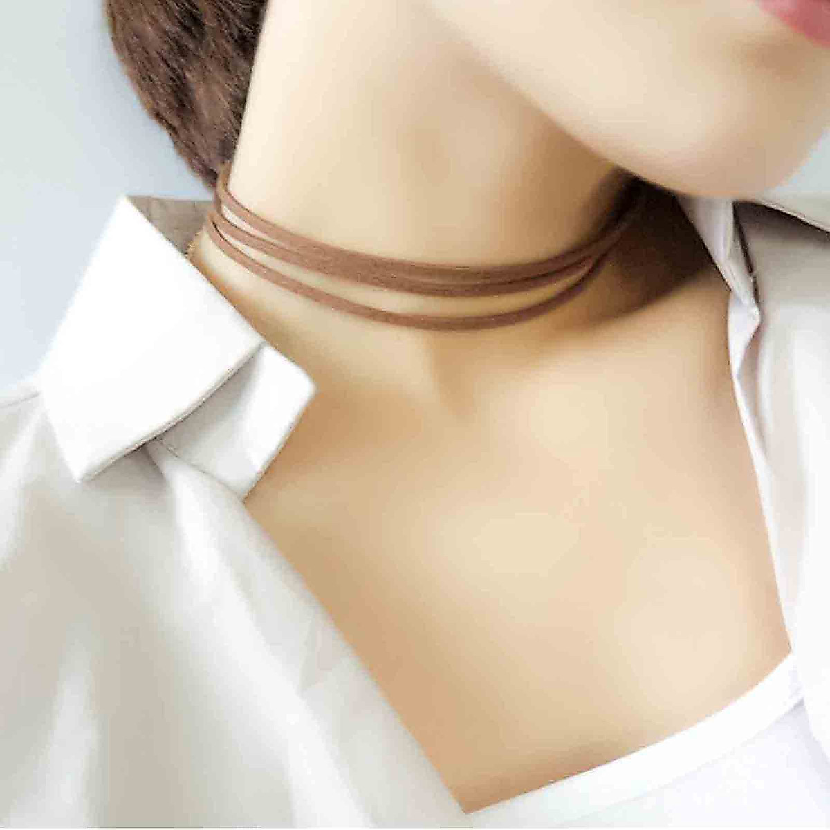 Yheakne Boho Layered Leather Choker Necklace Brown Suede Choker Necklace Short Velvet Necklaces Punk Vintage Necklace Jewelry for Women and Teen Girls (Brown)