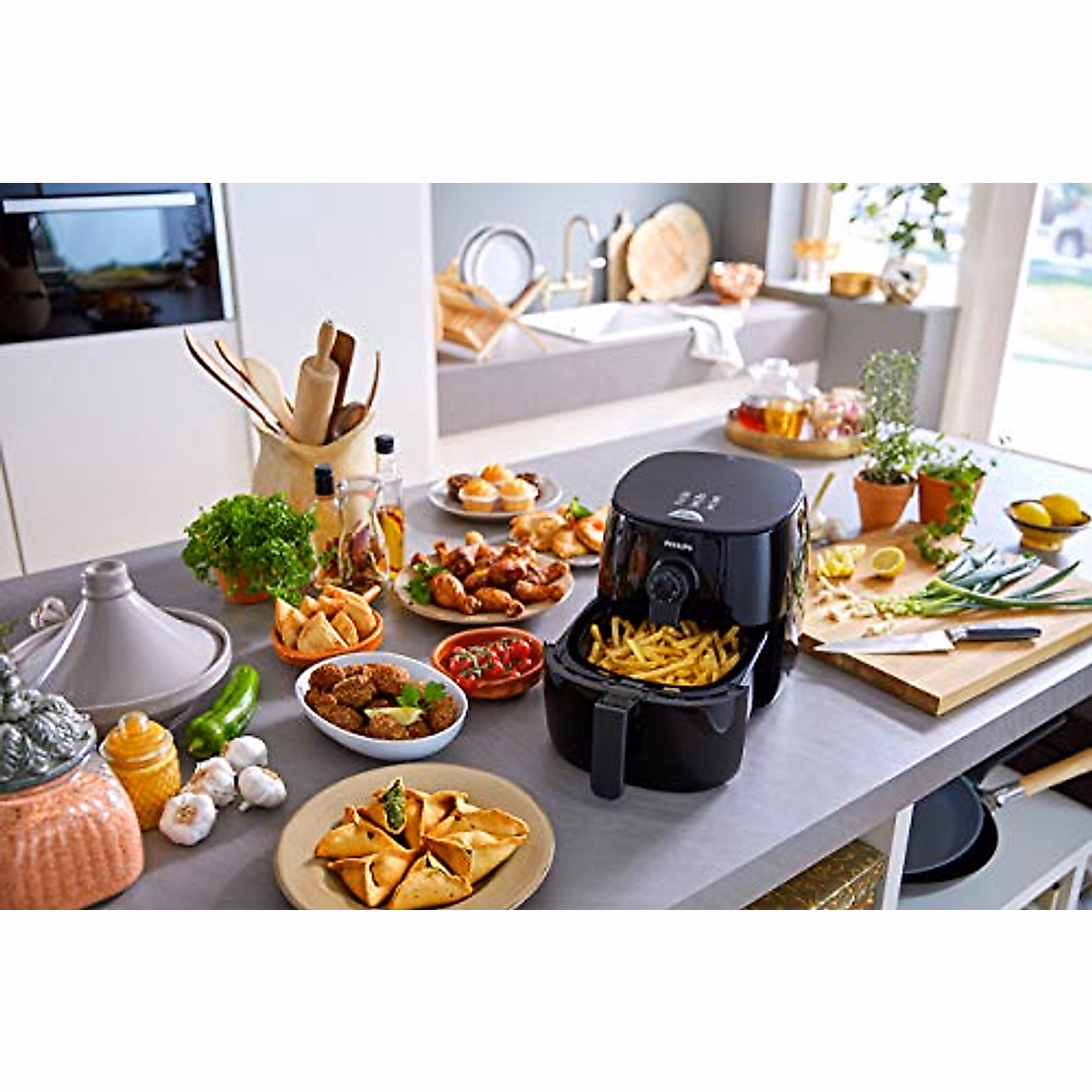 Philips Kitchen Appliances Premium Digital Airfryer with Fat Removal Technology + Recipe Cookbook, 3 qt, Black, HD9741/99, X-Large