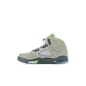 Jordan Boy's Air Jordan 5 Retro (Big Kid) Silver/Green Bean/Flint Grey 4 Big Kid M