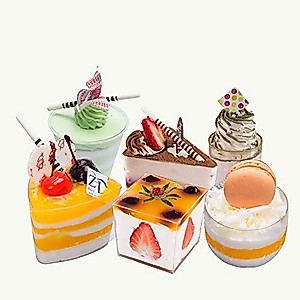 XIGUI 4oz/140ml Mini Dessert Cups - Clear Tasting Sample Shot Glasses 25 Piece Reusable of Plastic Heart-Shaped Dessert Cups + Lid + Spoon, Suitable for Cheese, Desserts, Jelly, Mousse, Ice Cream