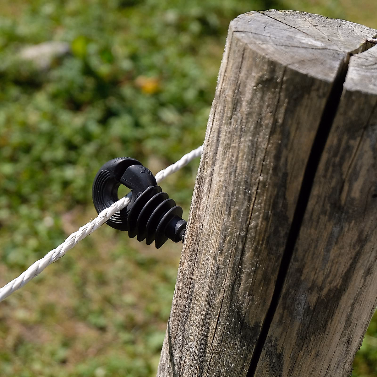 PATIKIL Electric Fence Insulator Screw-in Ring Insulator 25pcs M6 Wood Post Insulator Black for Farm Fencing Power Grid System