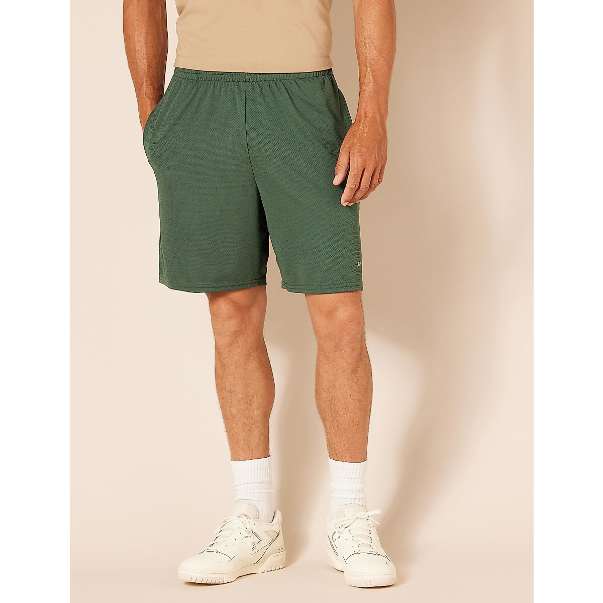 Amazon Essentials Men's Performance Tech Loose-Fit Shorts (Available in Big & Tall), Pack of 2, Black/Olive, Large