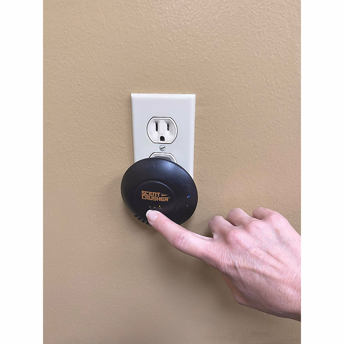 Scent Crusher Halo Series Room Clean - Releases Ozone to Remove Unwanted Odors in Rooms up to 500 sq. ft, Plugs into Any Standard 110-Volt AC Outlet, Adjustable Timer: 30, 60 or 120 Minutes