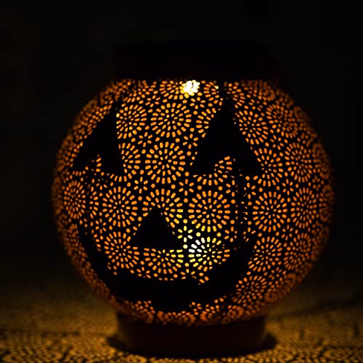 Halloween Pumpkin Hanging Solar Lights - 𝟮𝟬𝟮𝟯 𝗡𝗲𝘄𝗲𝘀𝘁 Retro Outdoor Waterproof Halloween Spooky Hanging Lights with Handle for Outdoor, Tree Decor, Garden or Yard, Outside Entryway, Porch