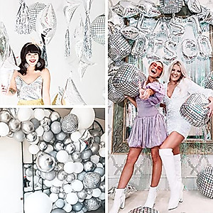 PartyWoo Black and Gold Balloon Garland Kit 100 pcs and 6 pcs Disco Silver Foil Balloons