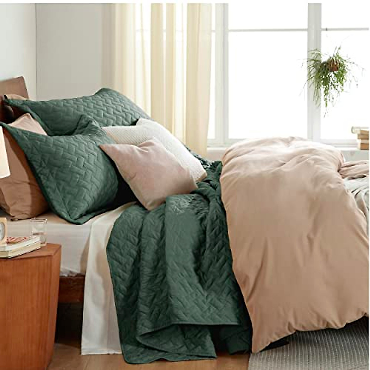 Bedsure Queen Quilt Bedding Set - Lightweight Summer Quilt Full/Queen - Dark Green Bedspreads Queen Size - Bedding Coverlets for All Seasons (Includes 1 Quilt, 2 Pillow Shams)