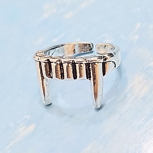 OIDIMS Personalized Gothic Vampire Teeth Rings for Women Men Werewolf Fang Cool Dainty Adjustable Finger Ring Fashion Expandable Open Size Halloween Birthday BFF