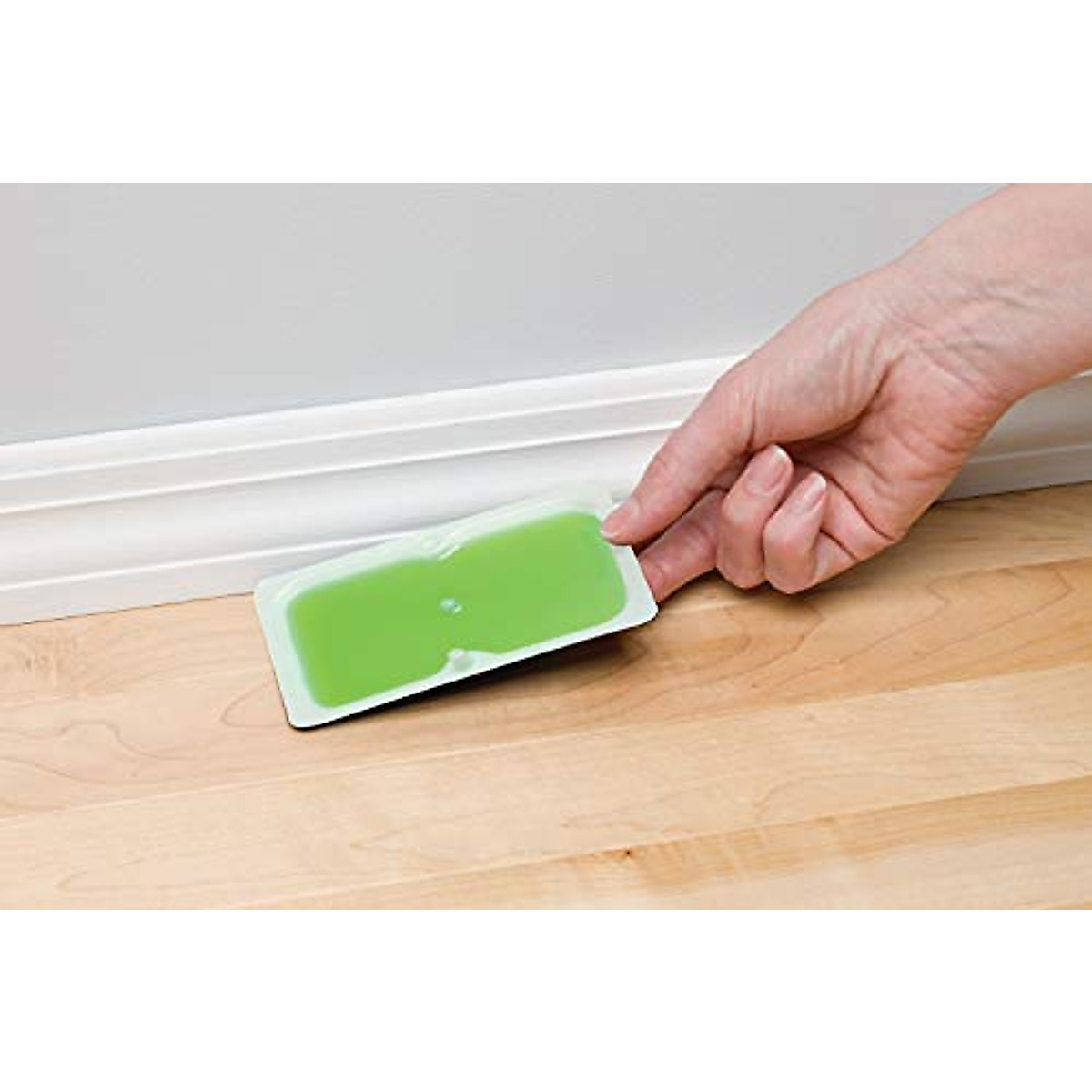 Tomcat Super Hold Glue Traps Mouse Size - Also Use for Cockroaches, Scorpions, Spiders, 4 Count (Pack of 12)